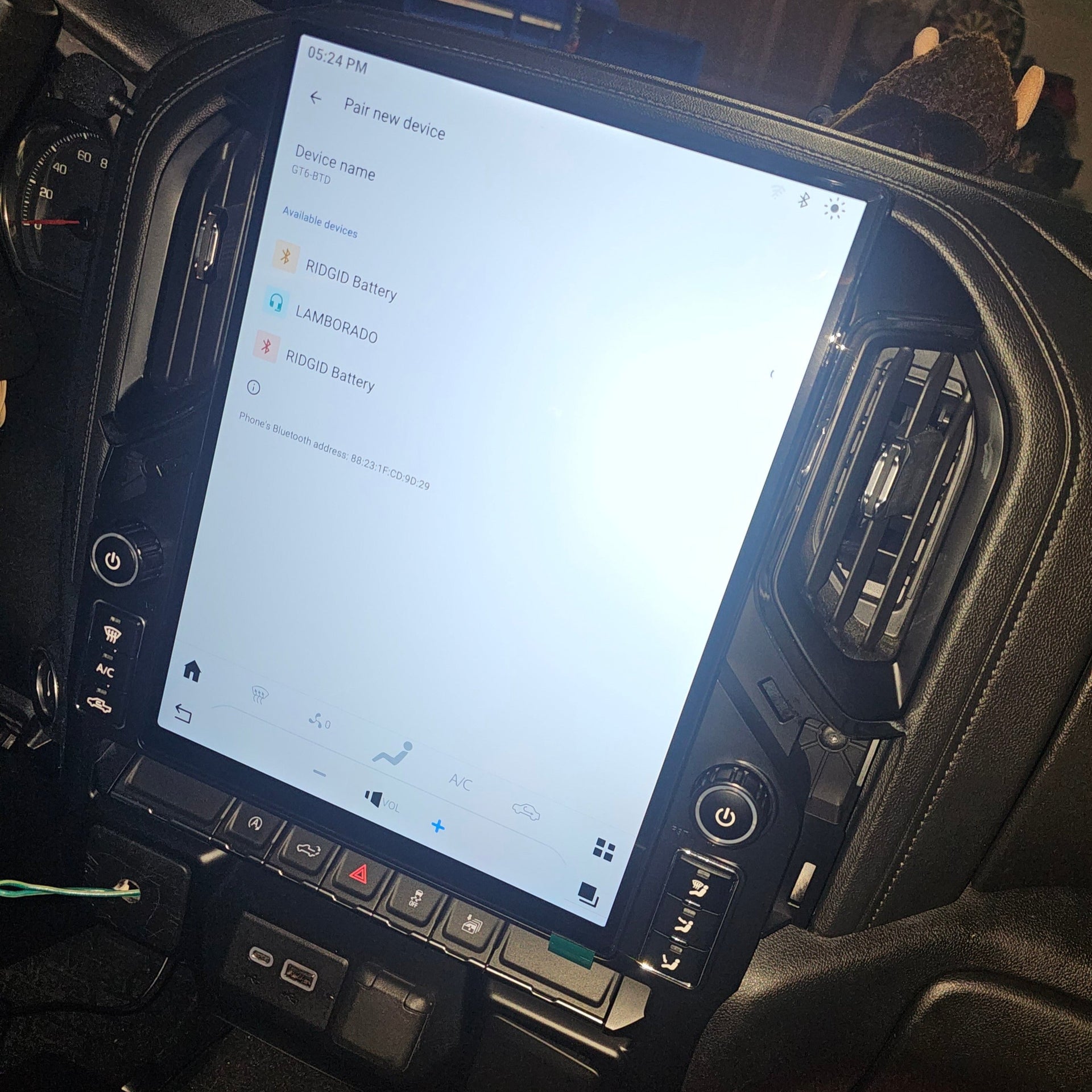 Touch Screen Radio - Chevrolet Silverado Tesla Screen